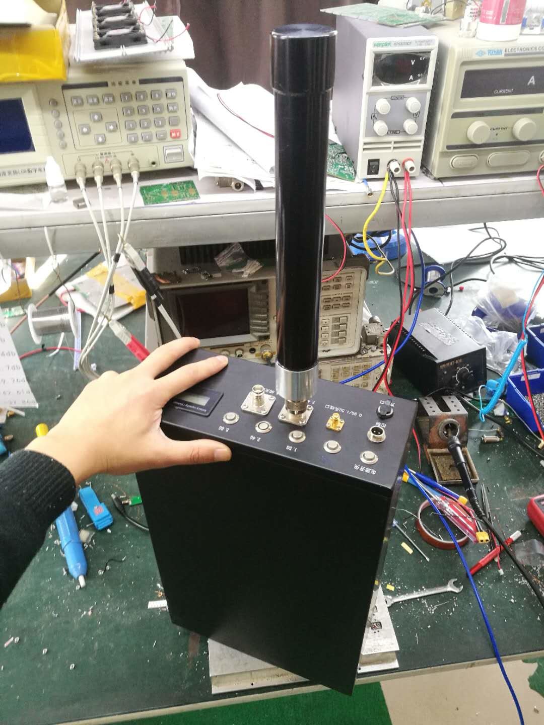 Multi Bands Military Man Pack Bomb Signal Jammer With High Power Convoy ...